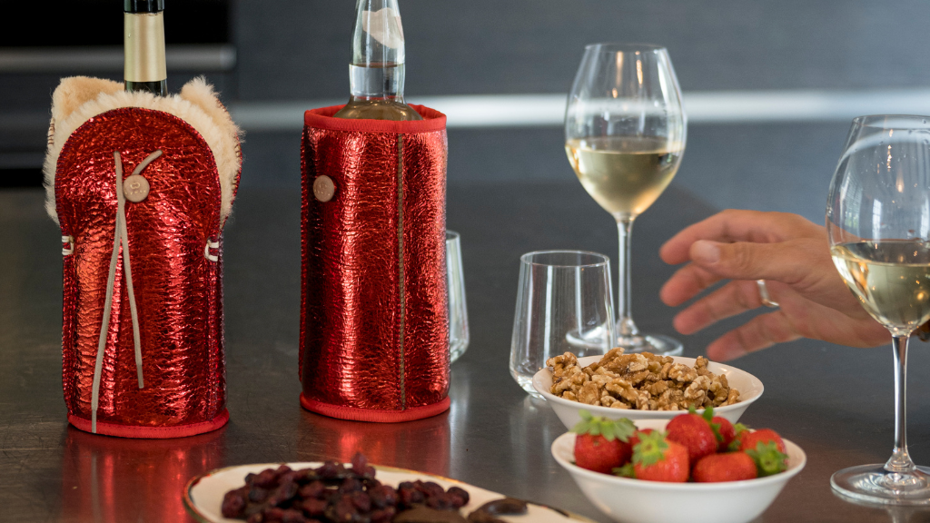 kywie, the original. A wine cooler made of sheepskin. 100% natural