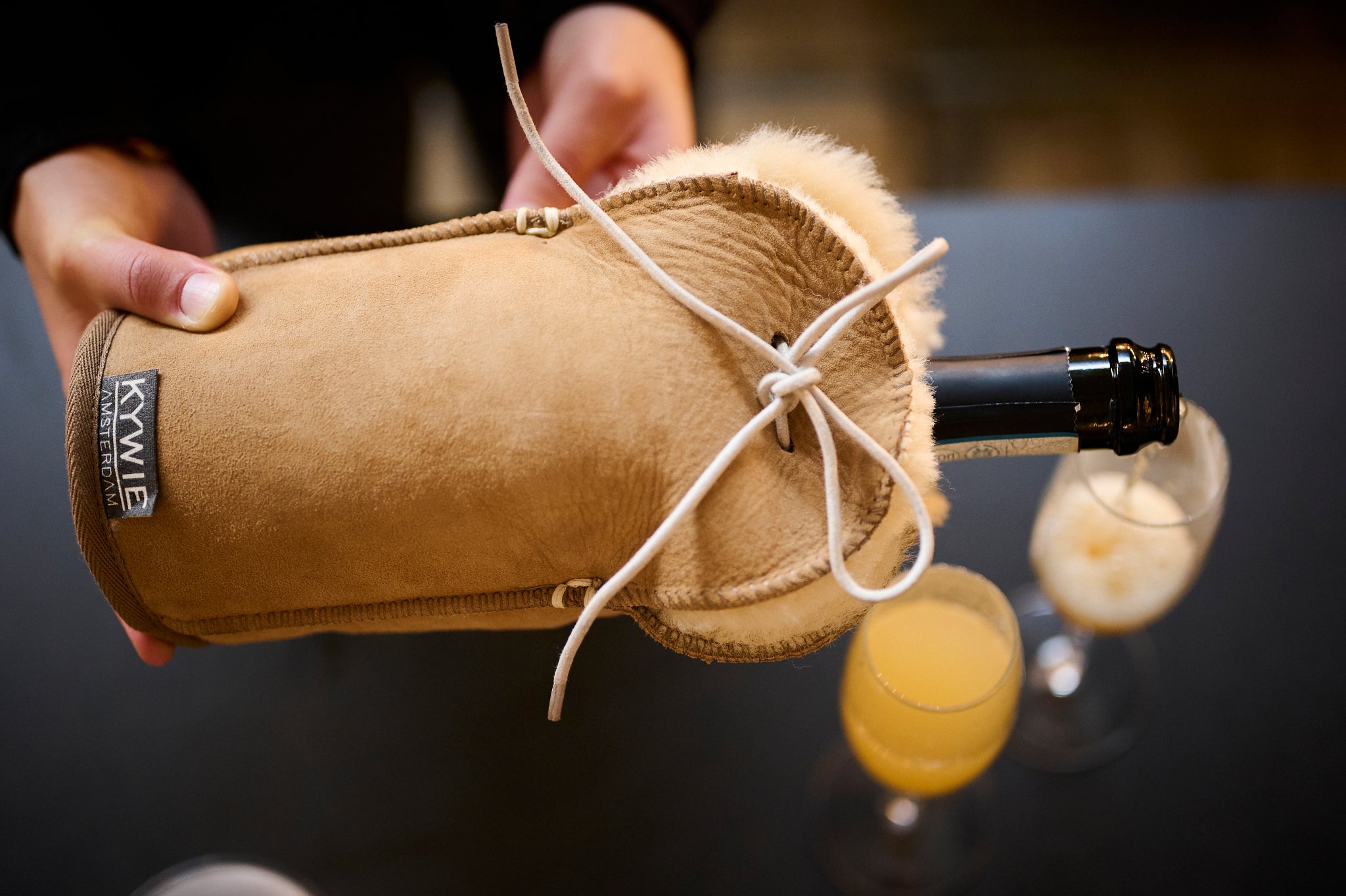 KYWIE Champagne Camel suede